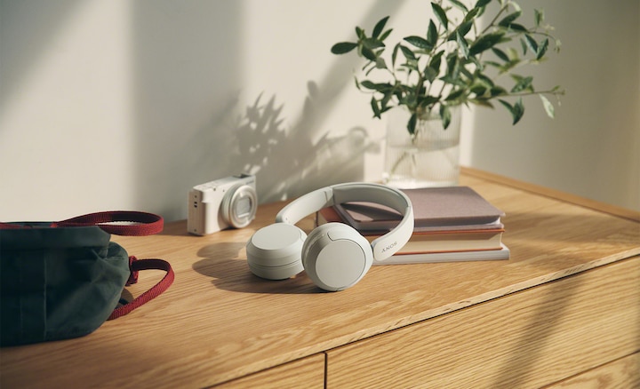 Så här använder du dina trådlösa hörlurar WH-CH520 från Sony | Sony Sweden