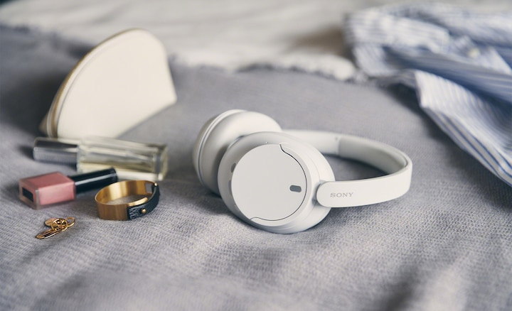 Så här använder du dina trådlösa hörlurar WH-CH720N från Sony | Sony Sweden